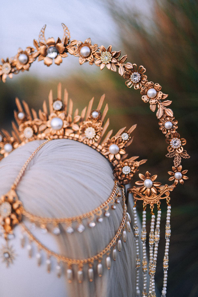 Gold halo crown, Bridal headpiece, Halo headpiece, Gold crown, Flower ...